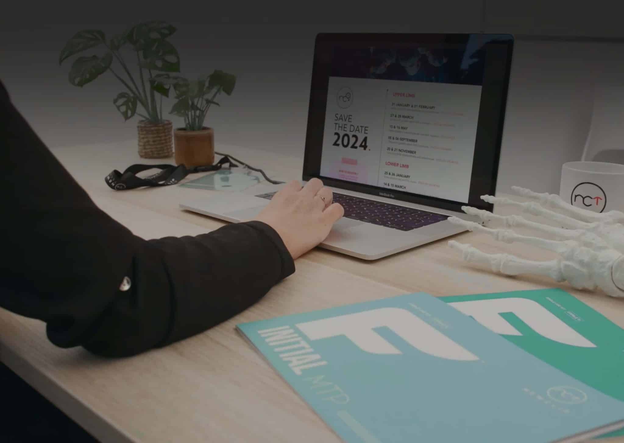 Calendar. - Newclip Technics