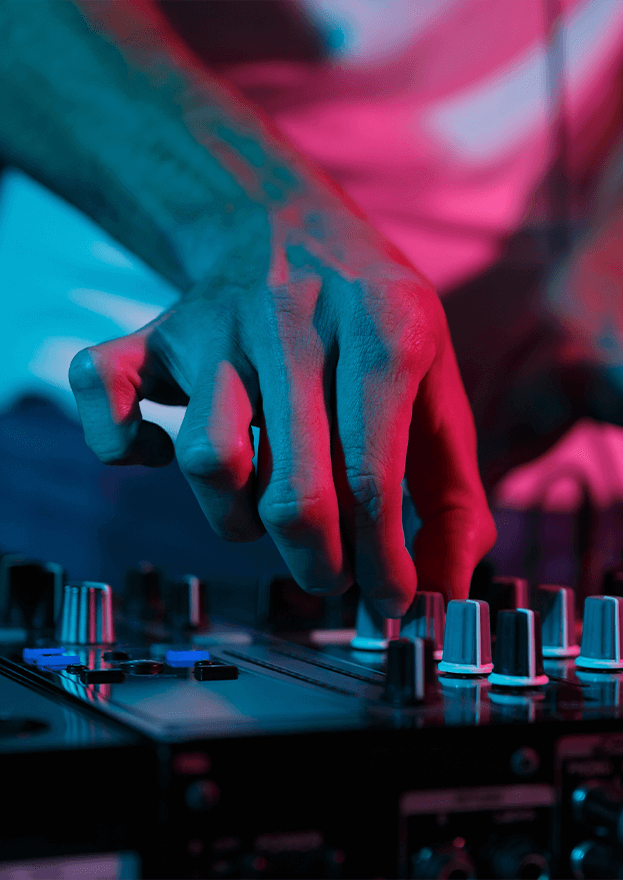 Home - French manufacturer for osteosynthesis - Newclip Technics